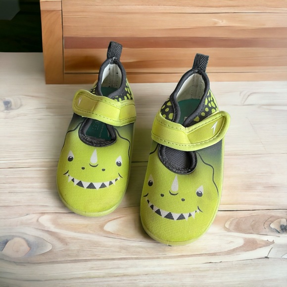 Speedo | Shoes | Speedo Bright Green Dinosaur Water Shoes Size Medium ...